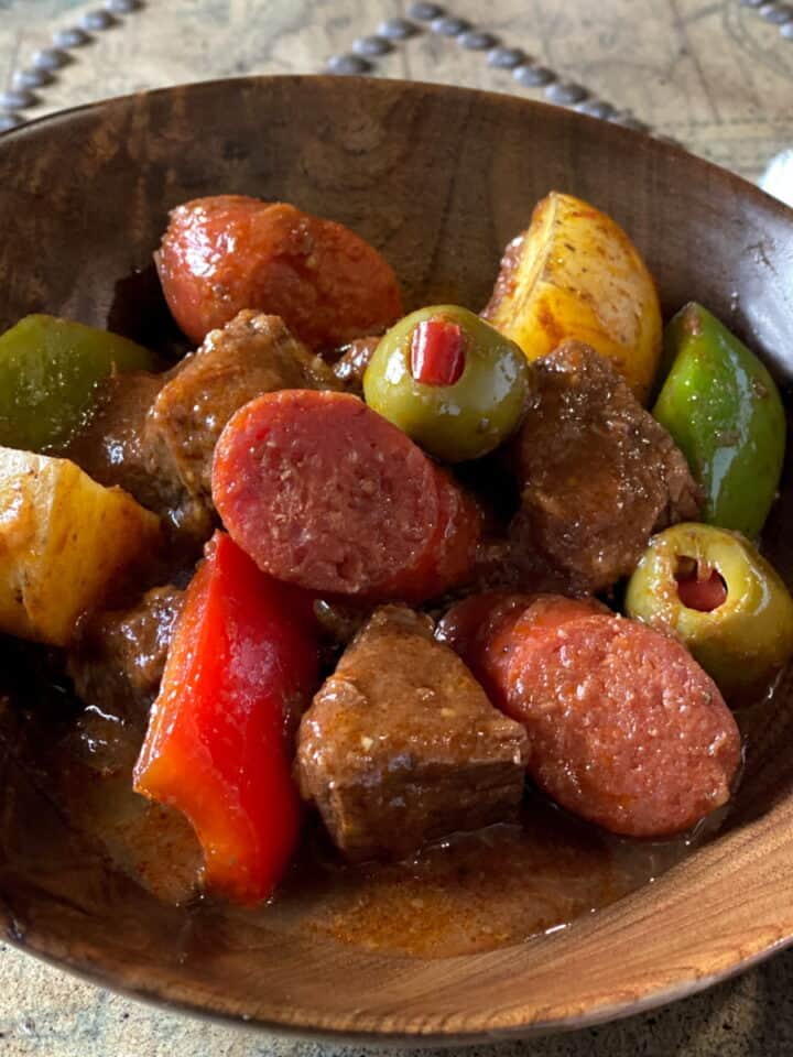 Beef Caldereta (Kaldereta) - JOZmahal