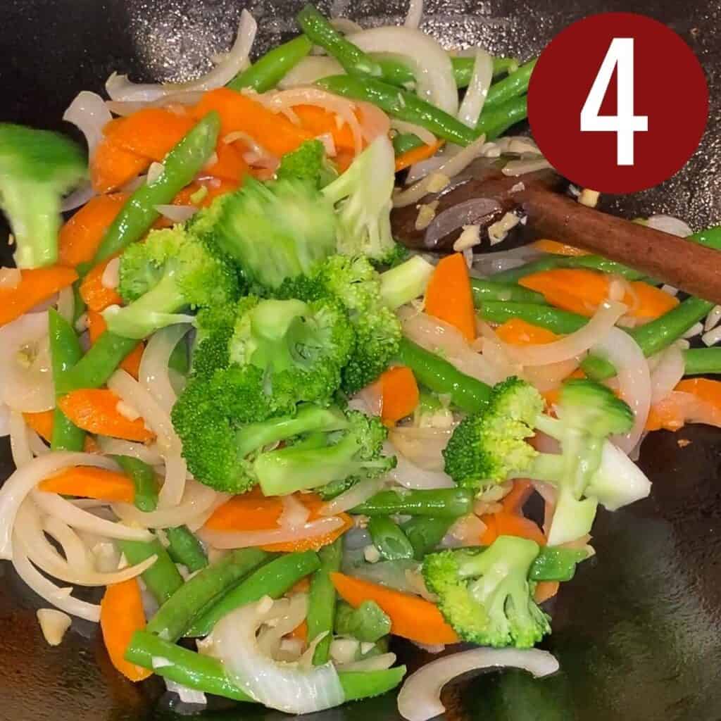 Pancit Canton Noodles with Shrimp and Vegetables - JOZmahal